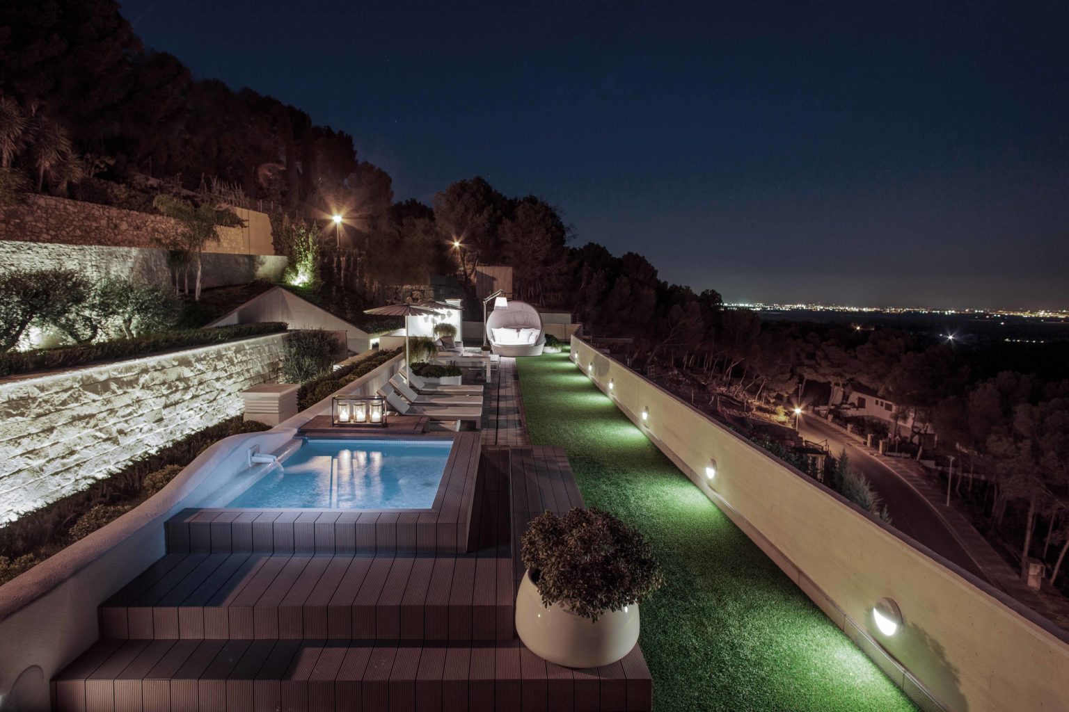 KLAMAR HOUSE - Mano de Santo